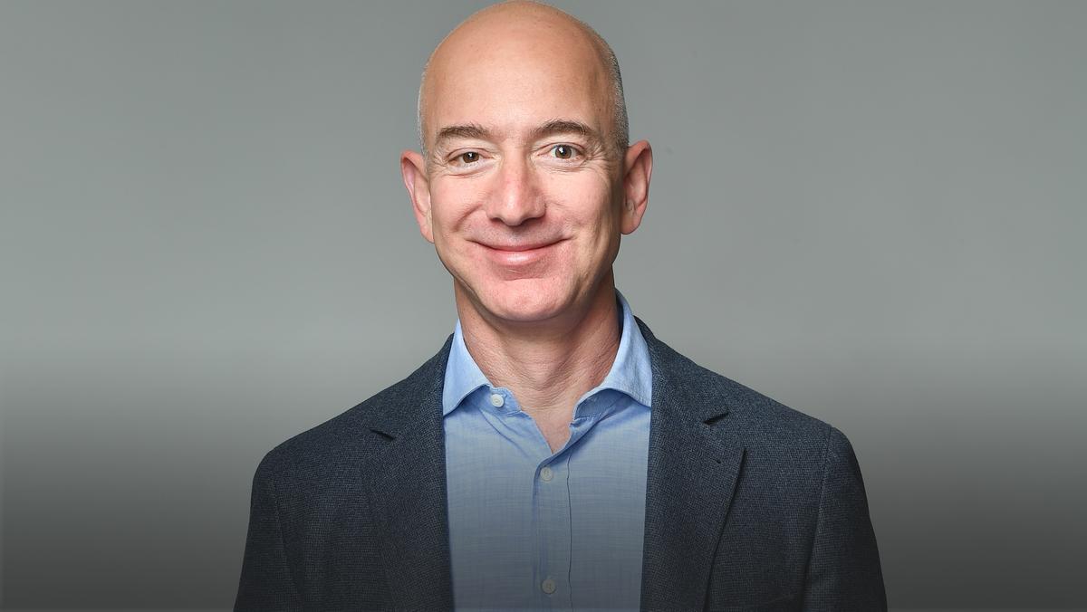 jeff-bezos-sorrindo – PixelNerd