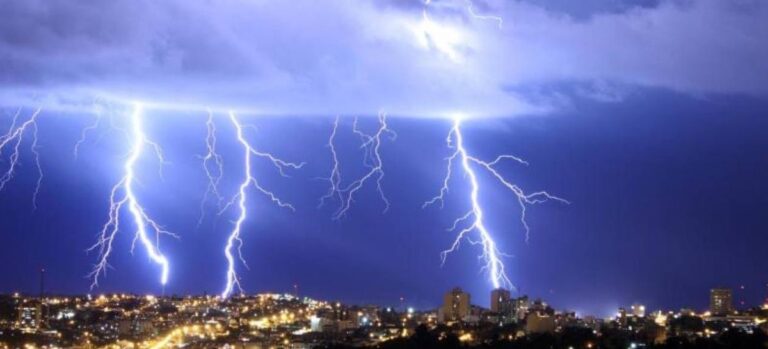 Como um raio acontece? – PixelNerd